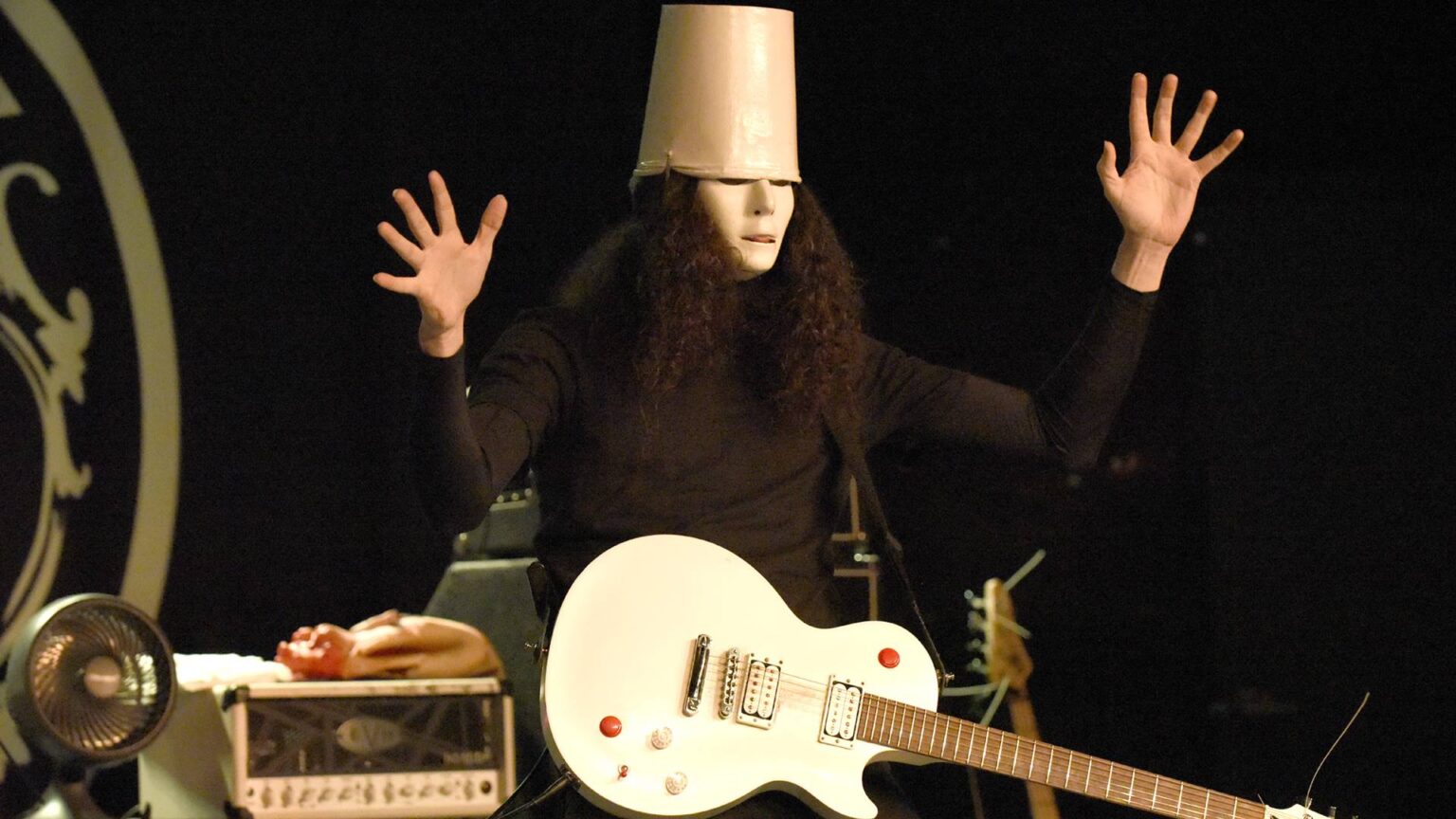 A real opinião de Buckethead sobre Slash, a quem substituiu no Guns N ...
