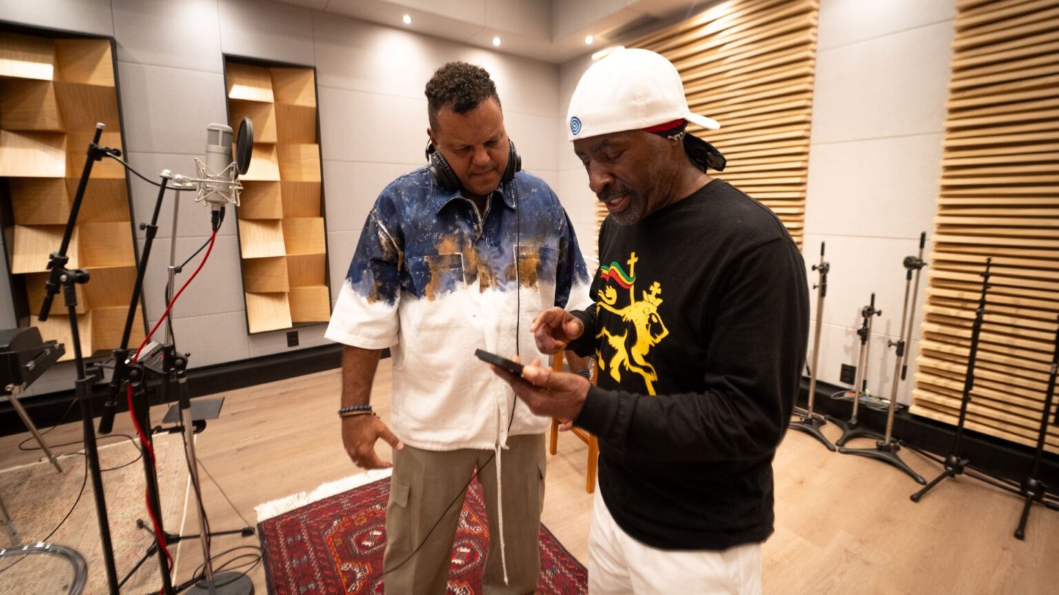 'Som do Amor (Sound of Love)' marca encontro histórico entre Alma Djem ...