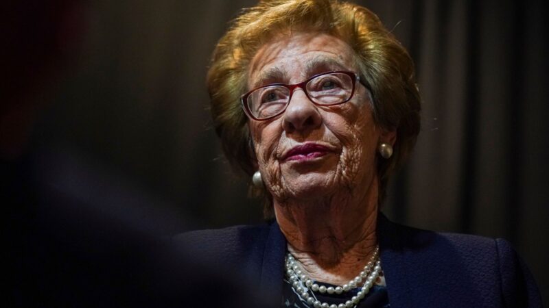 Morre Eva Schloss, sobrevivente de Auschwitz e meia-irmã de Anne Frank ...