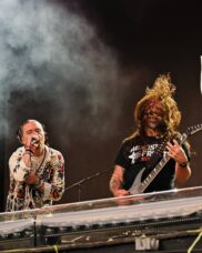 Avenged Sevenfold inicia turnê no Brasil com show em Curitiba; veja setlist e fotos