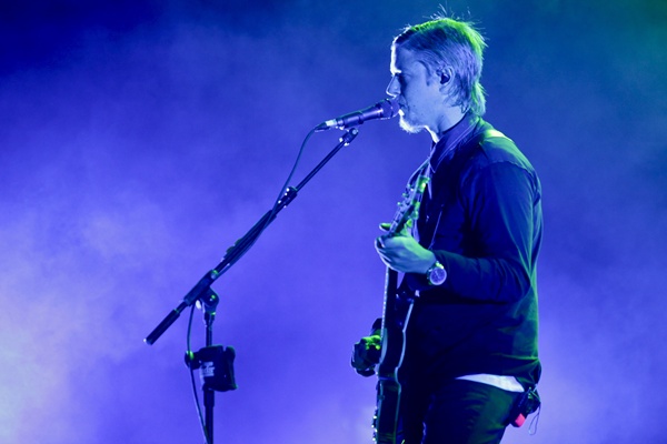 Interpol revisita a carreira em show do Planeta Terra